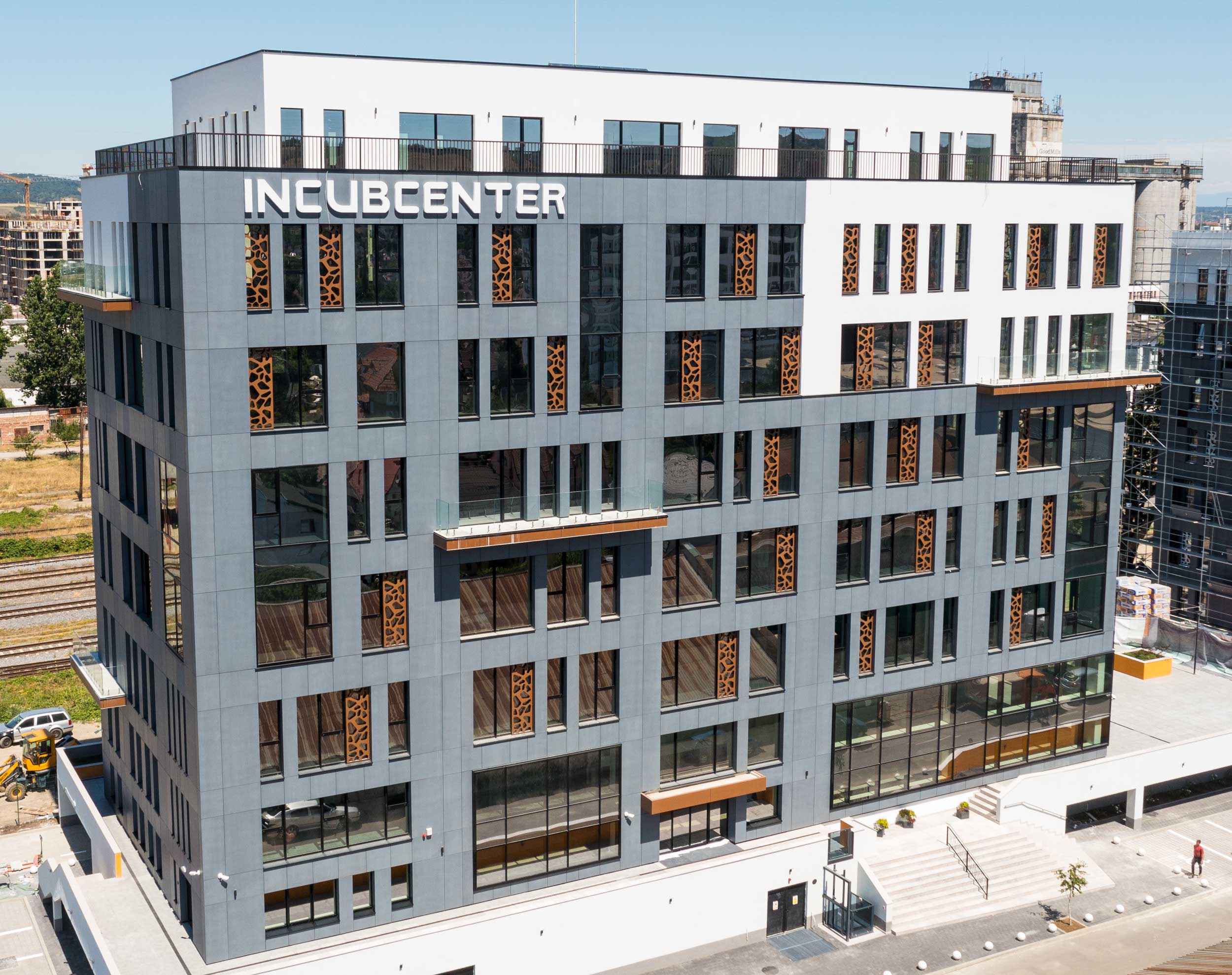 Multinvest Group | S-a deschis un nou incubator de afaceri la Târgu Mureș